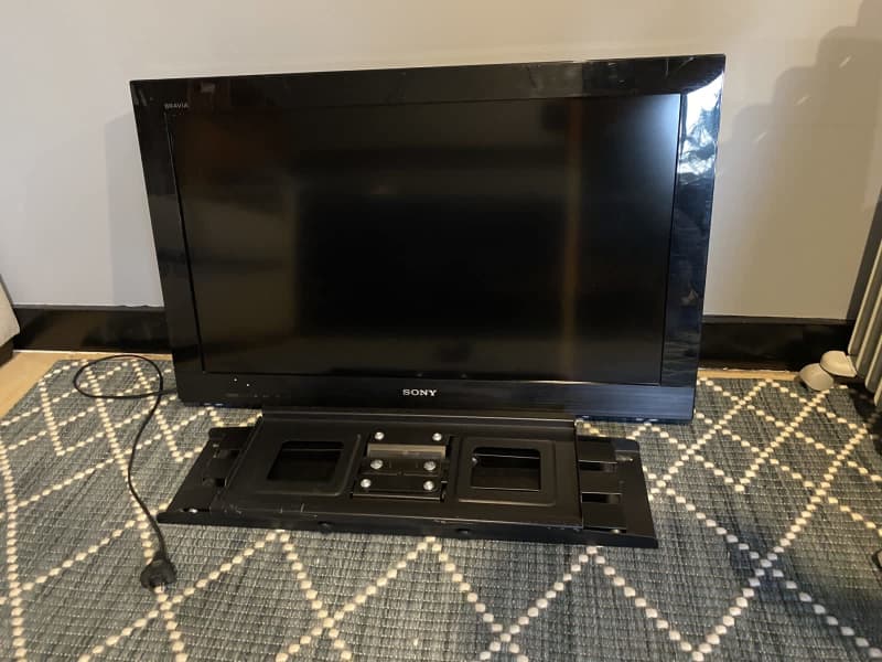 Sony Flat Screen Tv On Wall