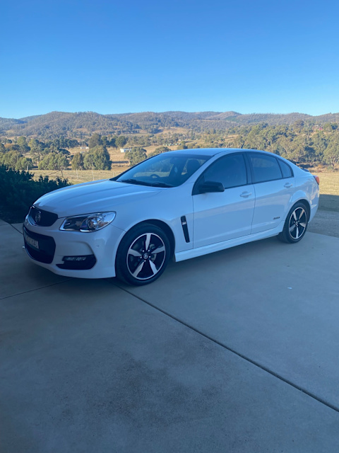 2016 HOLDEN COMMODORE SV6 BLACK EDITION 6 SP AUTOMATIC 4D SEDAN | Cars ...