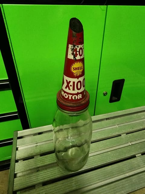 Shell Tin Top with Quart Bottle X-100 40 | Collectables | Gumtree ...