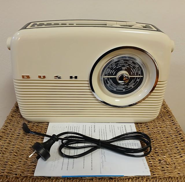 Bush DAB+ Retro Style Digital Radio TR82DAB/A - Radios & Receivers in ...