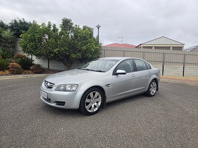 VE HOLDEN COMMODORE lumina 4 SP AUTOMATIC 4D SEDAN | Cars, Vans & Utes ...