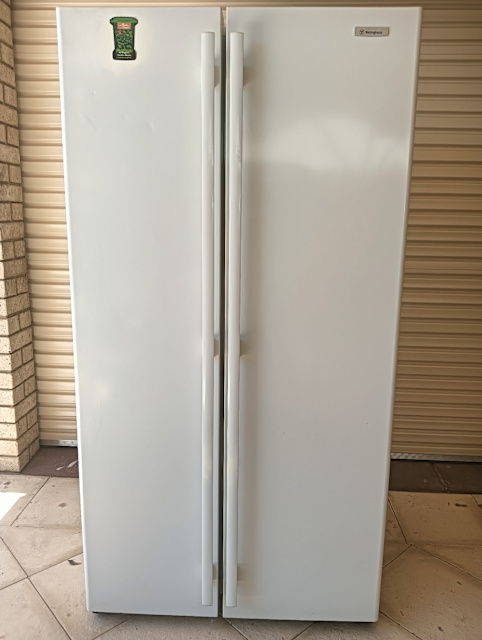 Westinghouse Large 600 Litre Side By Side Fridge Freezer - Fridges ...