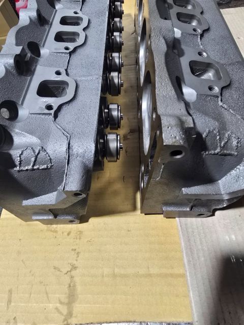 Holden 308 Brock VH5 B cast heads | Engine, Engine Parts & Transmission ...