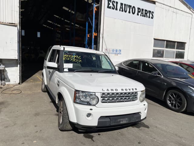 Wrecking Land Rover discovery 4/ 3.0L diesel/twin turbo/ | Wrecking ...