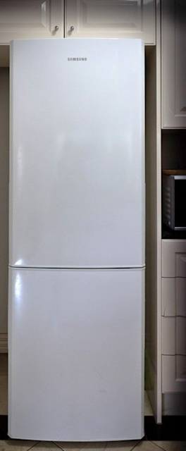 Free delivery upside down Samsung 324L fridge freezer - Fridges ...