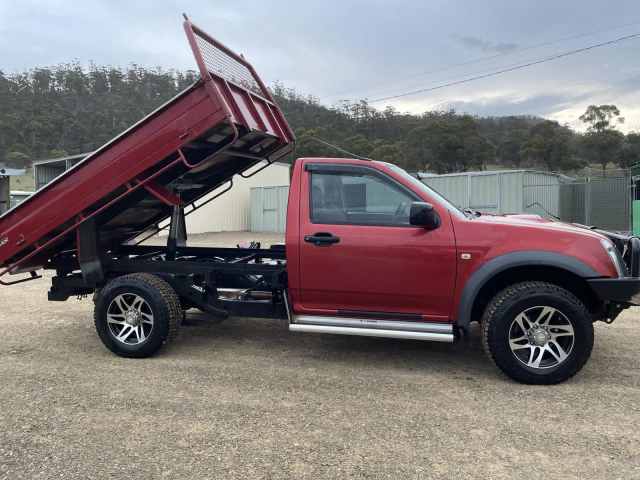 2011 D Max 4x4 tipper Ute low kms | Cars, Vans & Utes | Gumtree ...