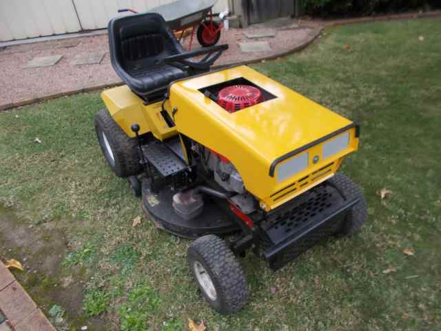 Greenfield E2000 Ride On Mower 32 - Lawn Mowers in Rosedale VIC ...