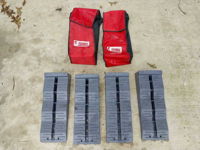 FIAMMA Motorhome / Caravan Levellers | Caravan & Campervan Accessories ...