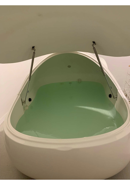 FREE FLOATATION POD - suitable for wellness or sandpit or fish pond ...