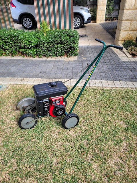Pionex 4 stroke lawn edger - Lawn Mowers in Floreat WA | Gumtree Australia