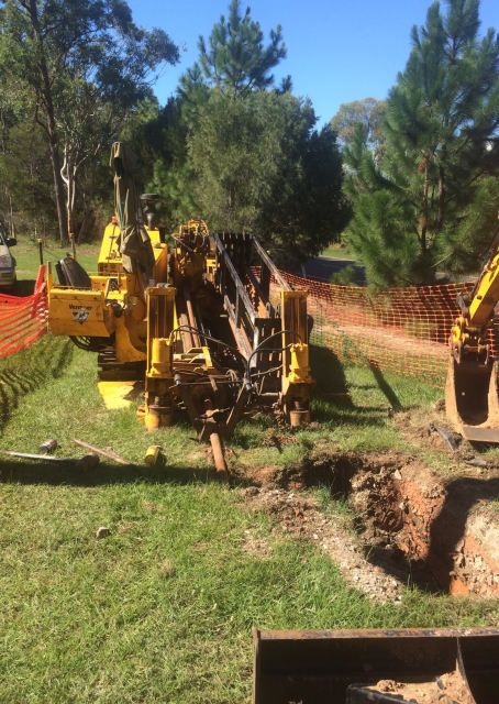 driller off sider Pit and pipe installer Vac truck driver. | Machine ...