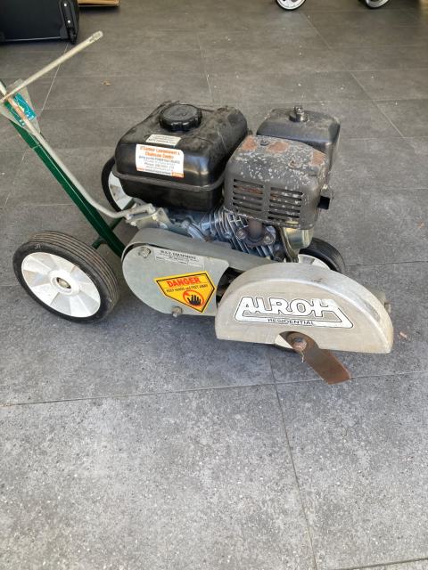 ALROH EDGER 3.5HP 4 stroke - Lawn Mowers in North Beach WA | Gumtree ...