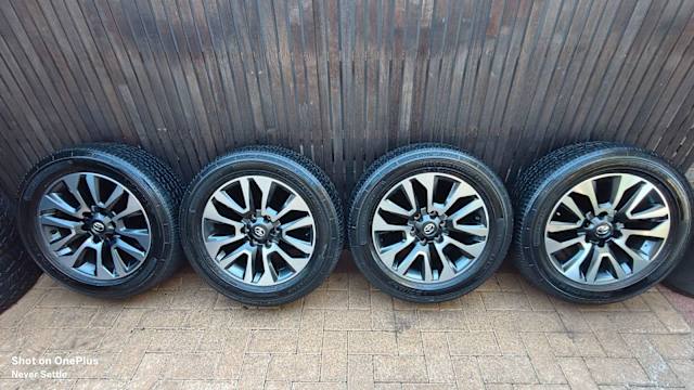 4x Toyota Prado VX/Kakadu 19inch wheels - 265 55 19 Dunlop AT30 ...