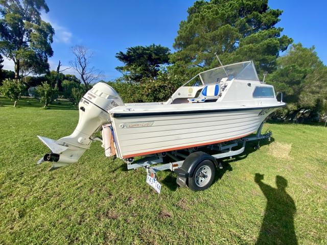 Fibreglass Half cab Boat | Motorboats & Powerboats | Gumtree Australia ...