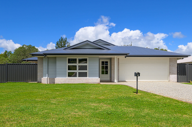 19 Kensington Drive, Southside, Queensland 4570 - for Sale | Gumtree ...