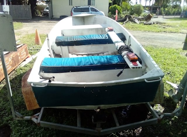 4mtr Alliminium Tinny. 25hp Tohatsu outboard. Trailer,fuel tank.canopy ...