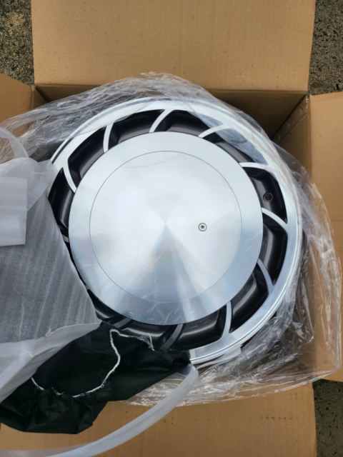 brand new genuine set hdt Aero Directional Wheels 16INCH vk hsv ...