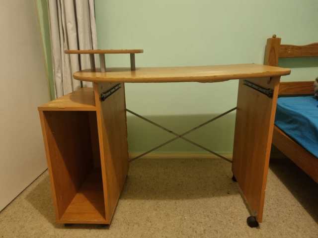 Computer desk - Desks in Belmont QLD | Gumtree Australia