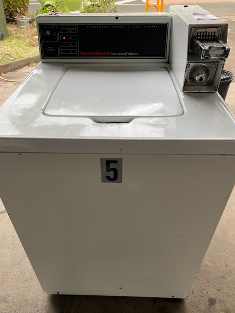 Speed Queen coin operated, heavy duty, commercial top loader - Washing ...