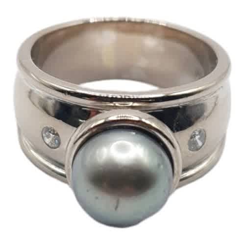 18ct White Gold Pearl and Diamond Ring - Women's Jewellery in Preston ...