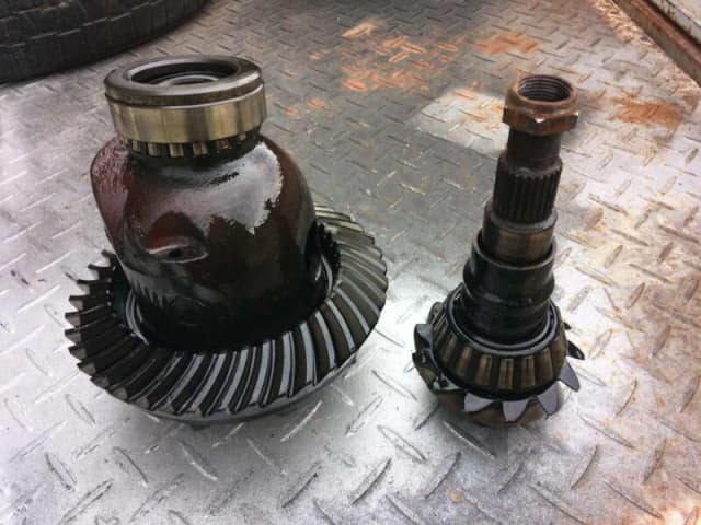 Holden HQ SALISBURY DIFF V8 2.78 gears o481094190 | Auto Body parts ...