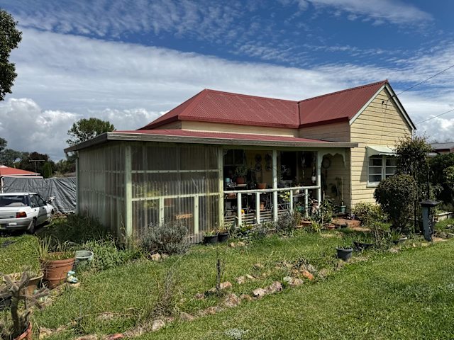 12 Balblair Street, Guyra, New South Wales 2365 - for Sale | Gumtree ...