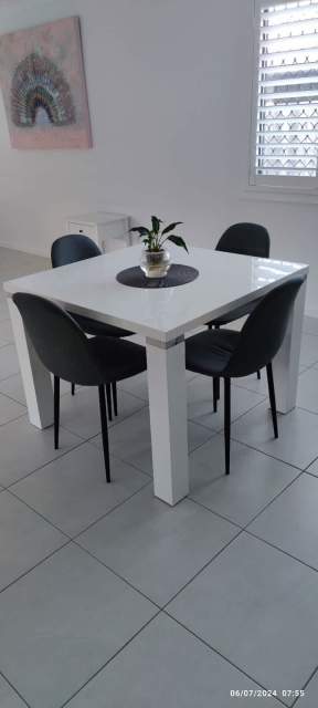 DINING TABLE SQUARE REMOVABLE CLASS TOP INCLUDING 4 CHAIRS - Dining ...