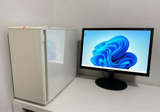Gaming Computer Windows 7 & 11 + Monitor - Desktops in Coburg VIC ...