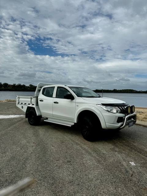 2015 MITSUBISHI TRITON GLX (4x4) 5 SP AUTOMATIC - MY16 | Cars, Vans ...