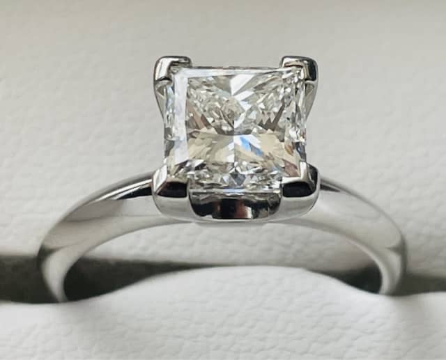 Stunning Square Natural Diamond ring (1.51ct VS1 F colour) GIA cert ...