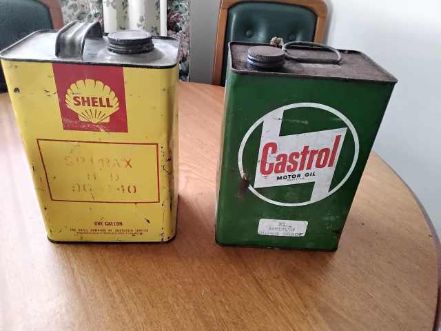 collectables ,1 gallon shell ,1 gallon castrol oil tins ,vintage ename ...