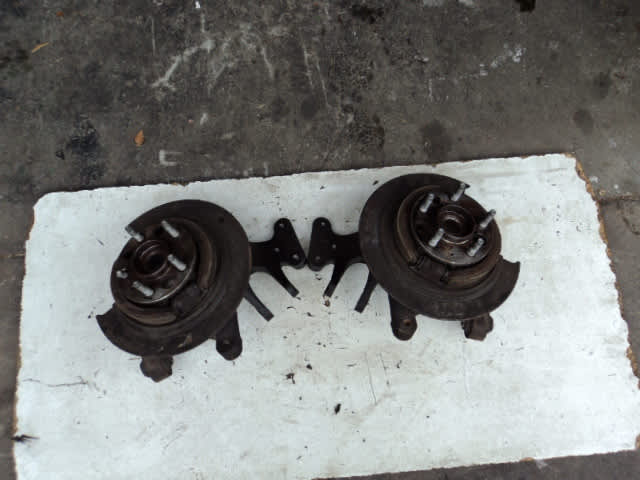 FORD FALCON BA BF SEDAN REAR HUB ASSEMBLIES WITH GOOD BEARINGS PAIR ...