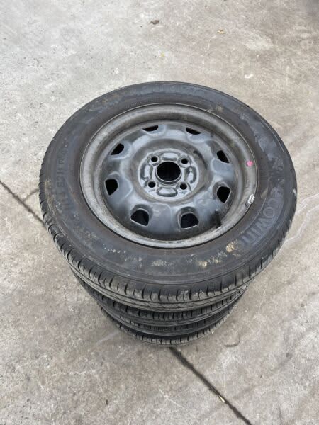 Hyundai Getz stock rims and tyres 98% | Wheels, Tyres & Rims | Gumtree ...