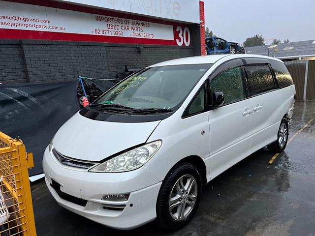 Toyota Estima disability van Acr30 wrecking for parts | Auto Body parts ...