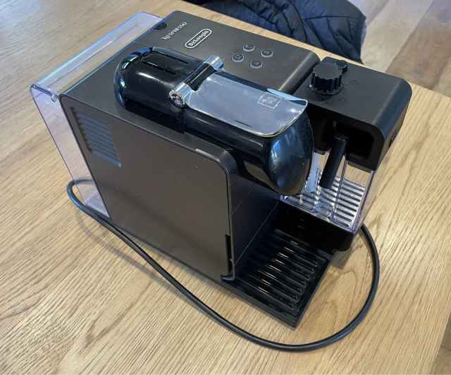 Delonghi Nespresso Capsule Coffee Machine - Coffee Machines in Mount ...