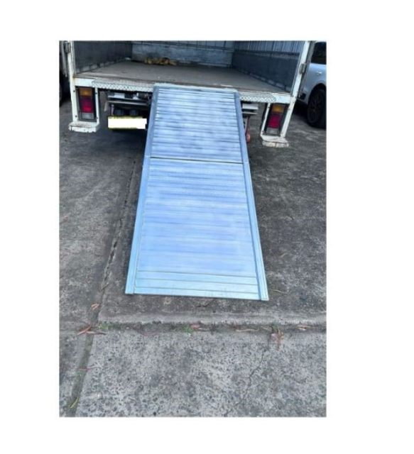 2.1M x 800mm 400kg Folding Walk Ramps | Truck Parts | Gumtree Australia ...