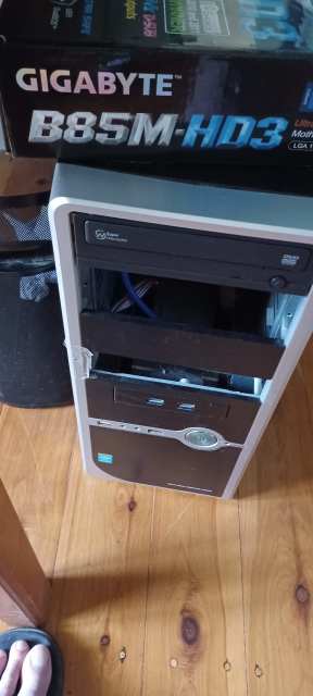 Desktop computer for parts or refurbishment - Desktops in North ...