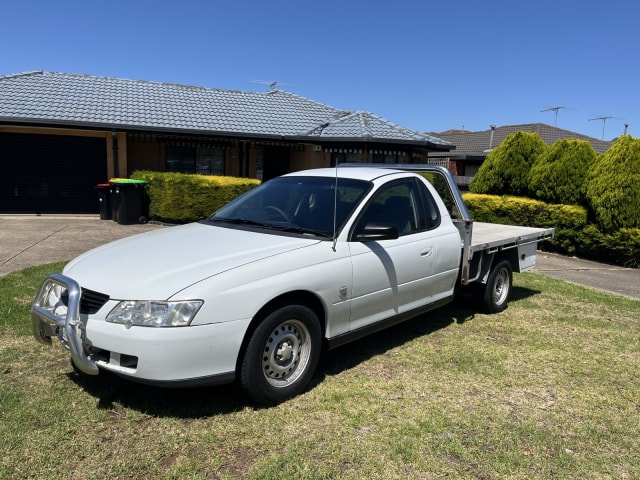 2003 HOLDEN COMMODORE ONE TONNER 4 SP AUTOMATIC C/CHAS | Cars, Vans ...