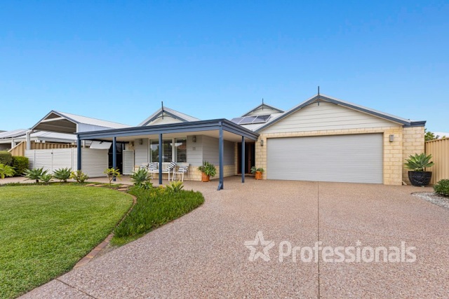 11 Eva Fairway, Dalyellup, Western Australia 6230 - for Sale | Gumtree ...
