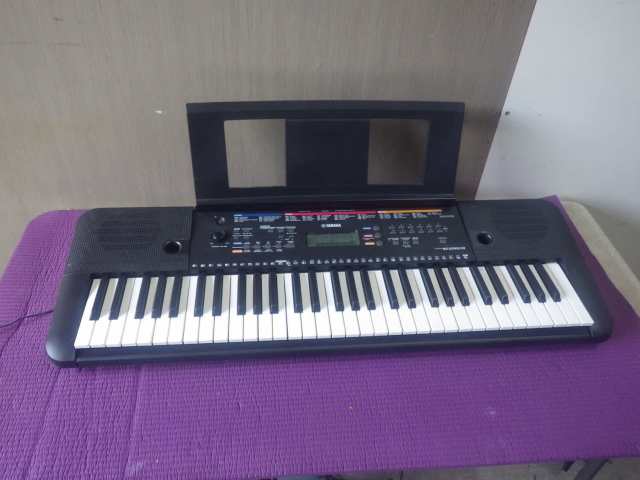 Yamaha PSR-E263 Piano Keyboard 61 keys 400 voices Oakleigh South ...