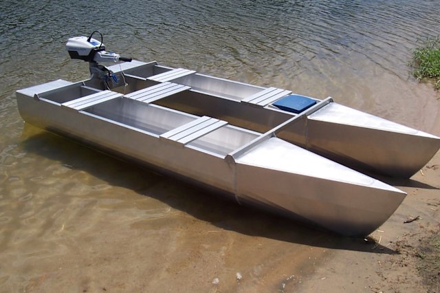 3.4M ALUMINIUM CANOE-MARAN | Kayaks & Paddle | Gumtree Australia ...
