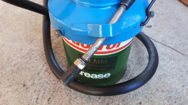 Vintage Macnaught Mini-Lube portable grease gun with Castrol grease ...