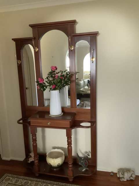 Entry hall stand/table - Buffets & Side Tables in Oxley ACT | Gumtree ...