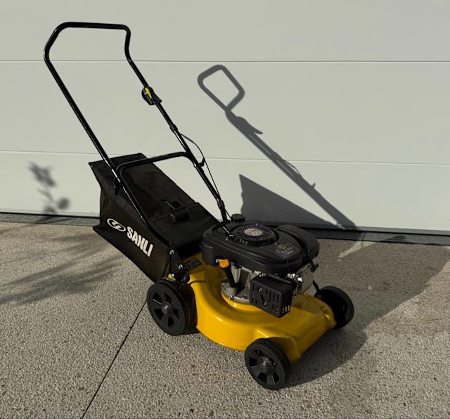 Sanli Bumble Bee BBP400 Lawn Mower - 4 Stroke - Just Serviced! - Lawn ...