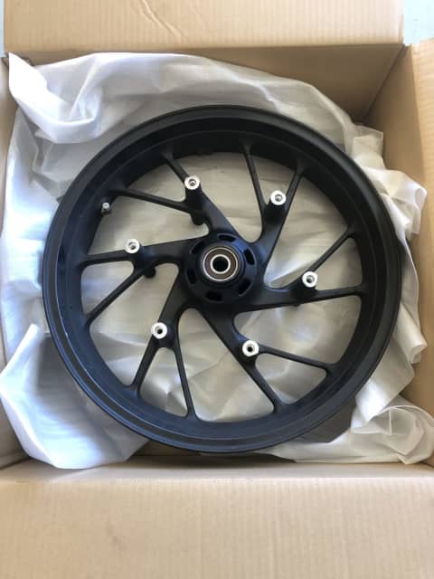 Honda CB650F / CBR650F Front wheel. | Motorcycle & Scooter Parts ...