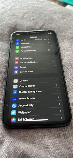 Mint Cond. Apple iPhone 11 256GB Unlocked - Phonebot - iPhone in ...