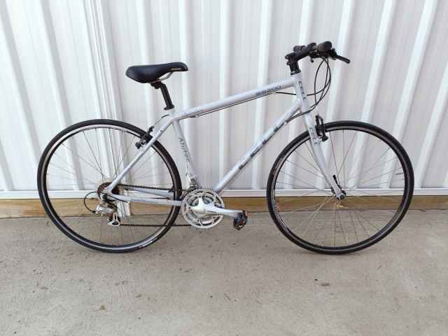 Cell SS200 Sportive hybrid commuter bike. Size M. Excellent Condition ...