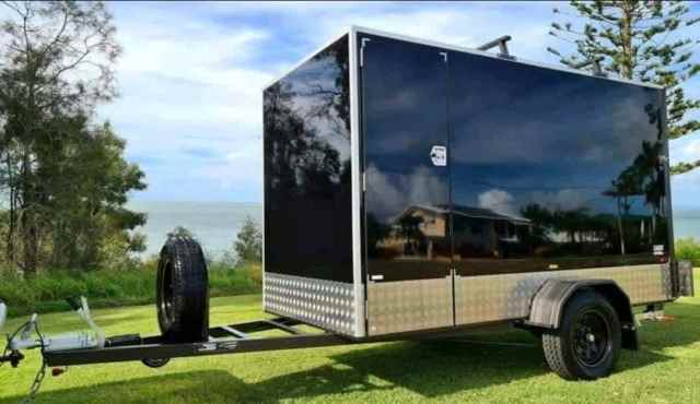 AUSTRALIAN Made 10x5 Enclosed 1500kg ATM Toy Hauler Trailer Duragal Di ...