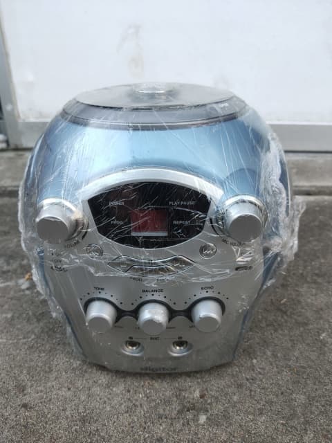 Digitor portable CD player with karaoke power source $10 - Stereo ...