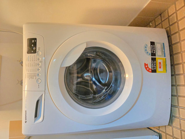 Simpson 8kg Front Loader Washing Machine - Washing Machines & Dryers in ...